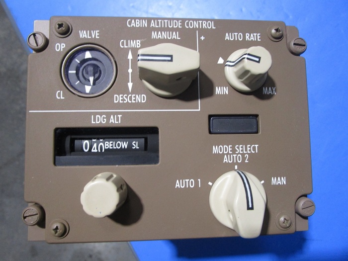 CABIN PRESSURE PANEL WITH P/N: 130502-7